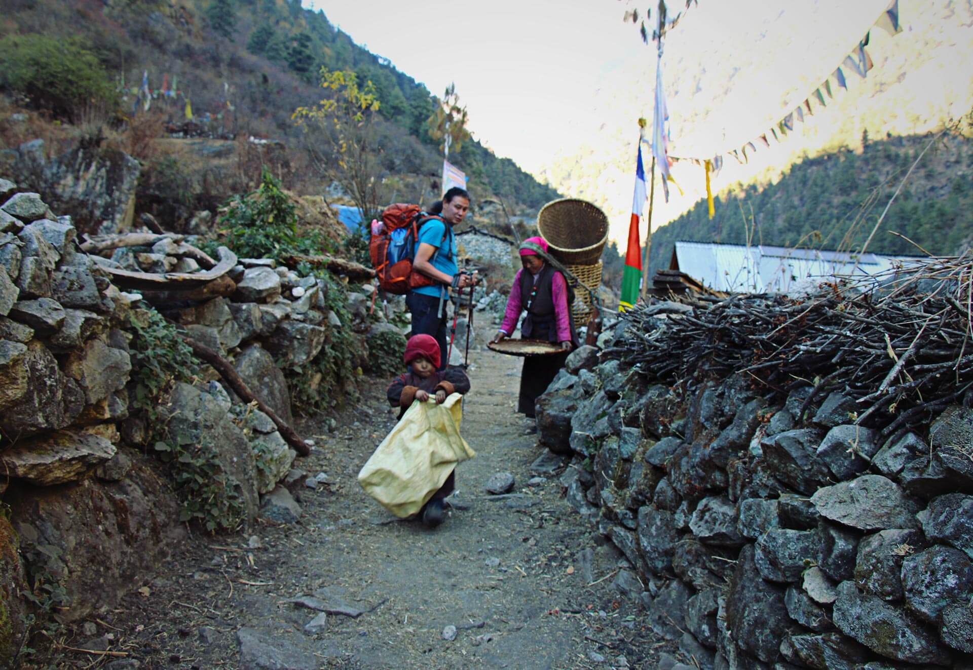 Who Are The Sherpas And What Do They Do – Responsible Adventures